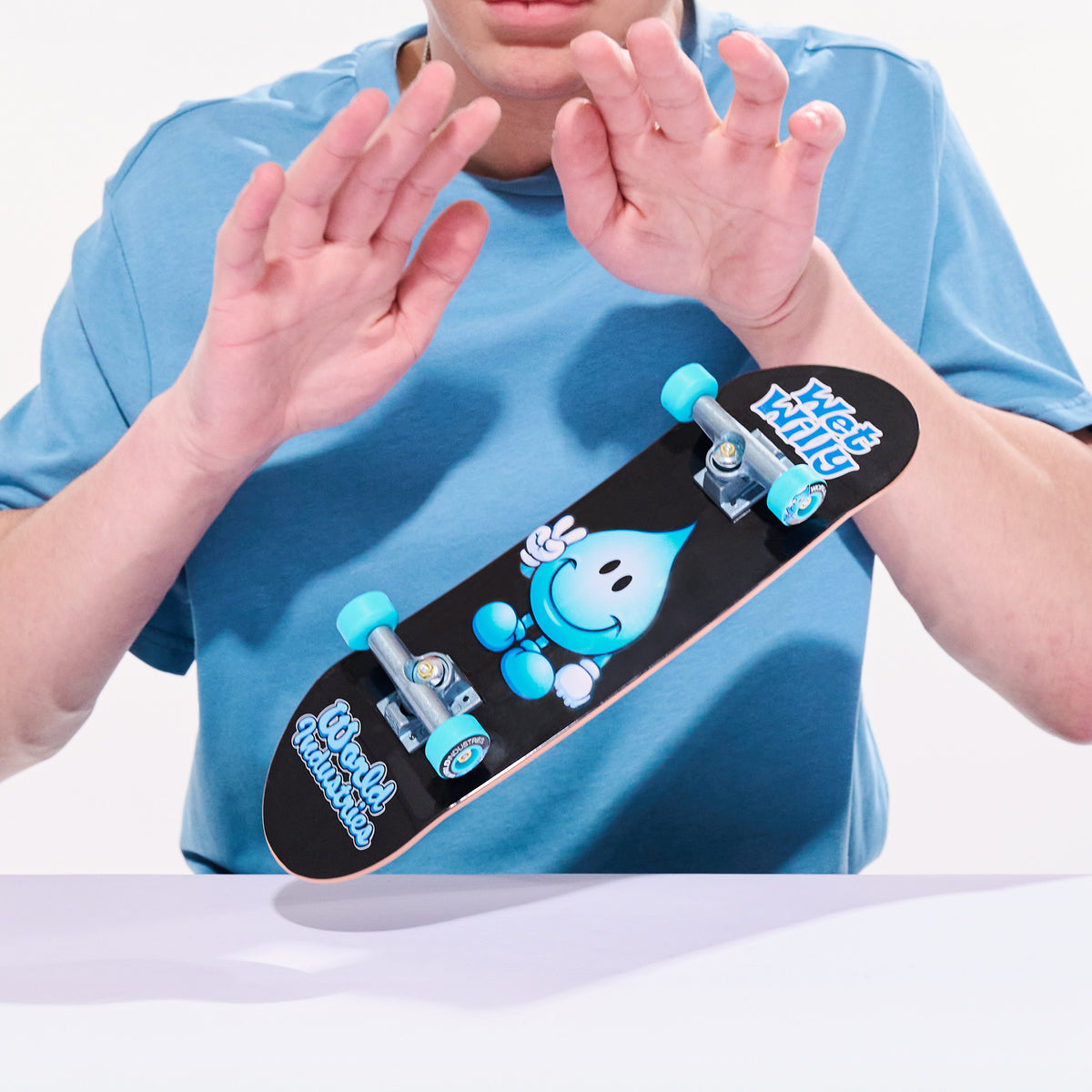 Tech Deck Handboard World Industries — GOGO GADGET